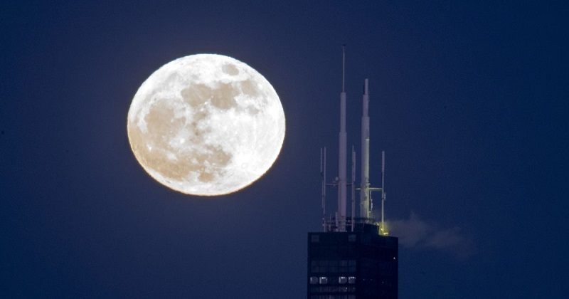 China builds artificial moon like facility