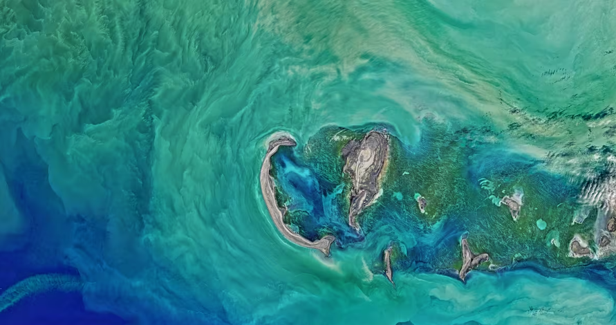 Climate change is altering the colour of the oceans